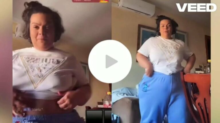 La Maeb enseña el pecho en DIRECTO